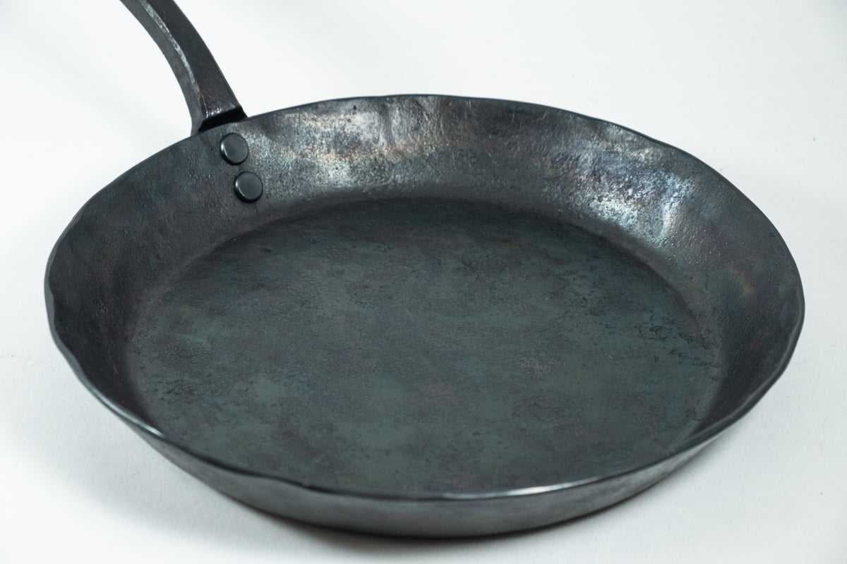 Kanatoko Hand Forged Iron Frying Pan 190mm Bottom Size (3mm/ Shallow ...